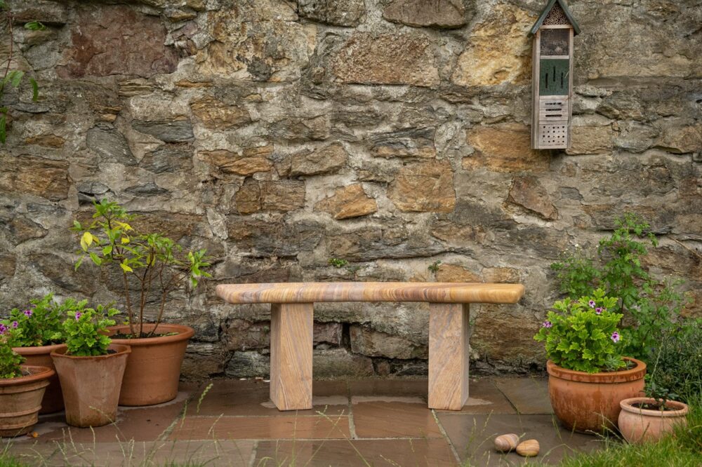 Curved york bench – Eastern Connections