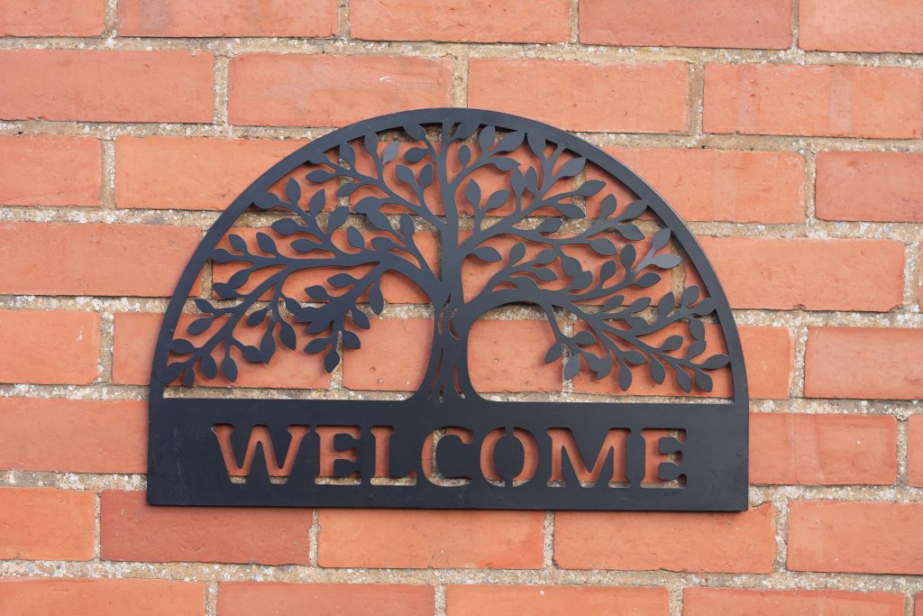 Welcome sign black – Eastern Connections